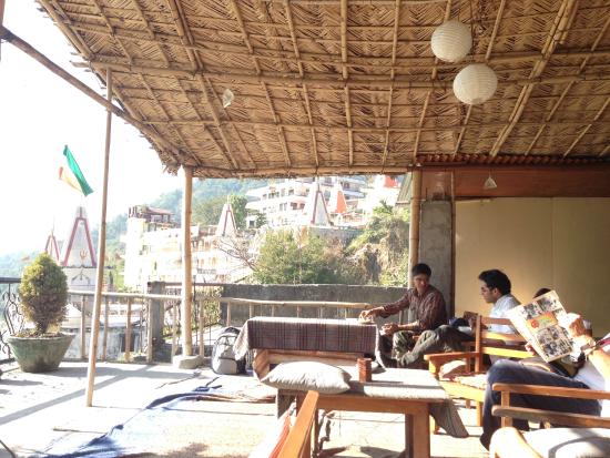 Beatles Café Rishikesh – A Relaxed Atmosphere with Himalayan Backdrop ...